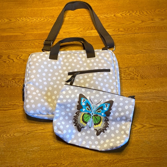 thirty-one | Bags | Thirtyone Laptop Bag Matching Butterfly Zipper ...